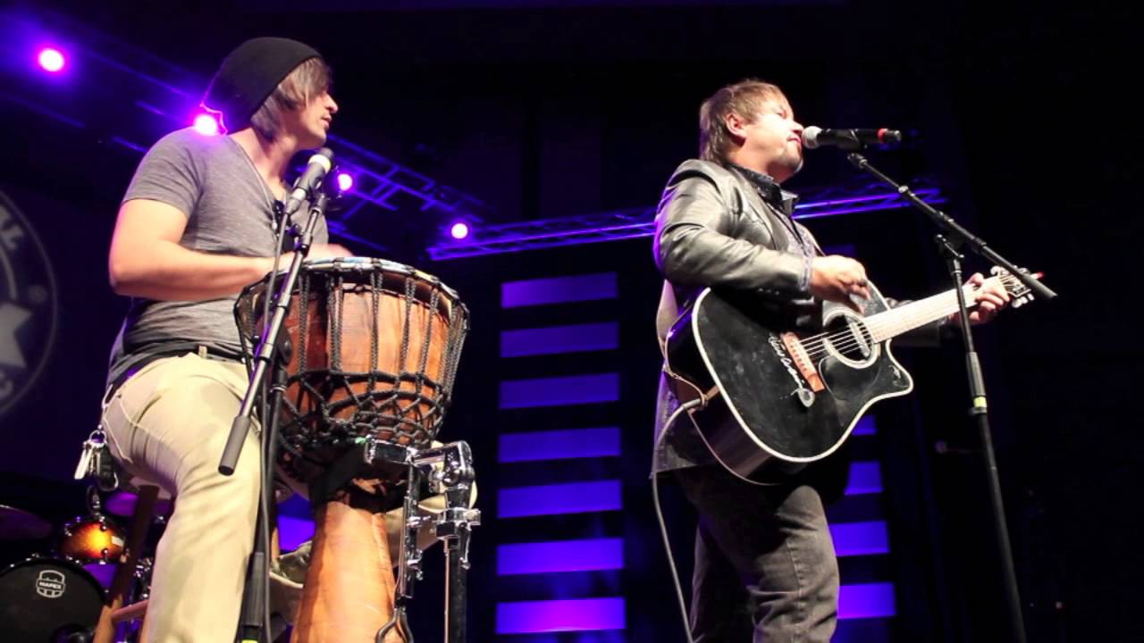 Jeff Bates "Living Stones" LIVE & ACOUSTIC: Oct 22, 2103 - YouTube