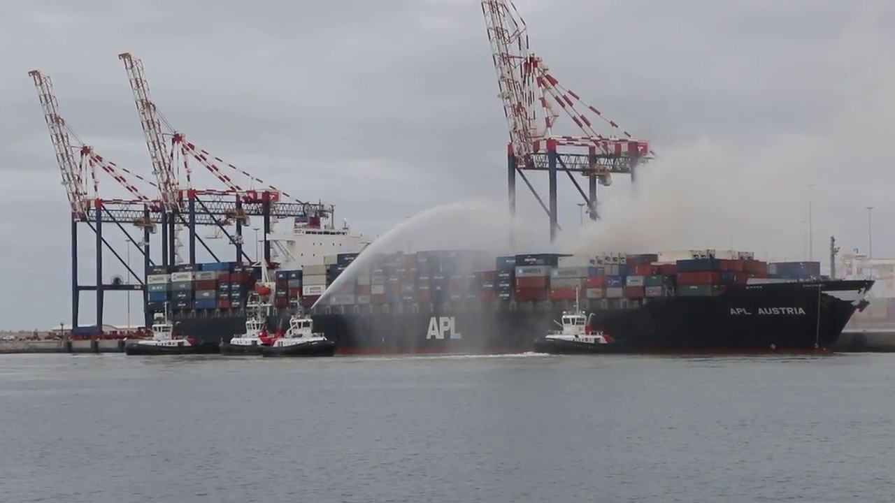 Fire-fighters battle blaze aboard cargo ship in Algoa Bay - YouTube