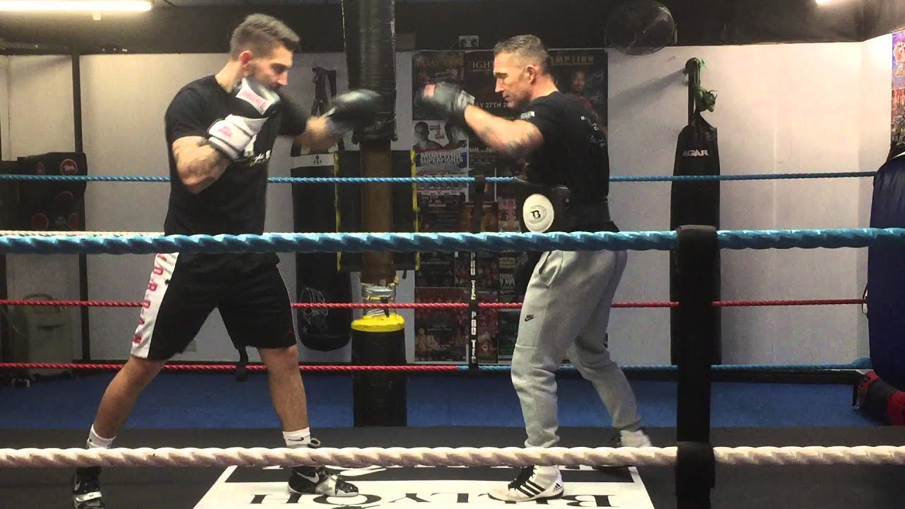 Chad Sugden in training for new boxing career - YouTube
