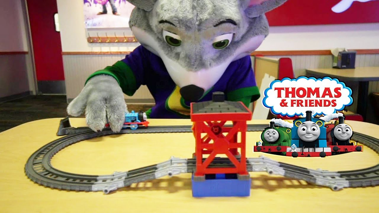 Chuck E Cheese Thomas and Friends trackmaster 2 in 1 destination set ...