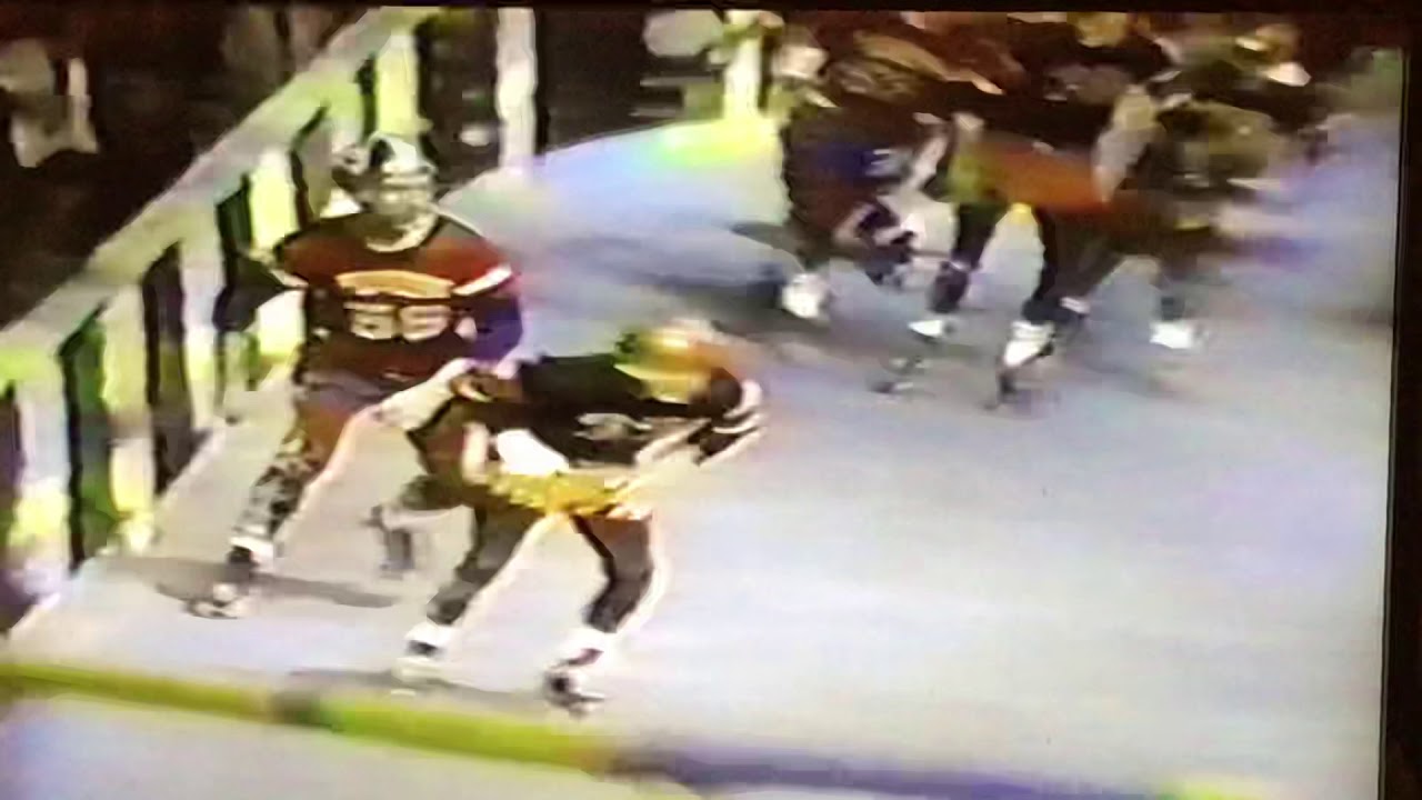 Tony Roman on the Jam against the Pioneers in 1973 - YouTube