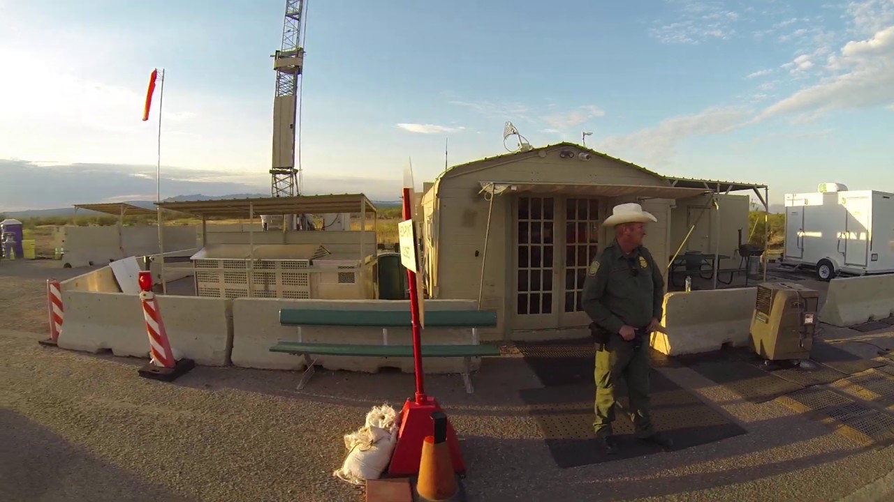 Inland U.S. Border Patrol Immigration Checkpoint on Highway 86 into ...