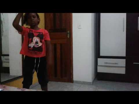 Geovana Larissa Dançando Rihanna- Work (Explicit) ft. Drake