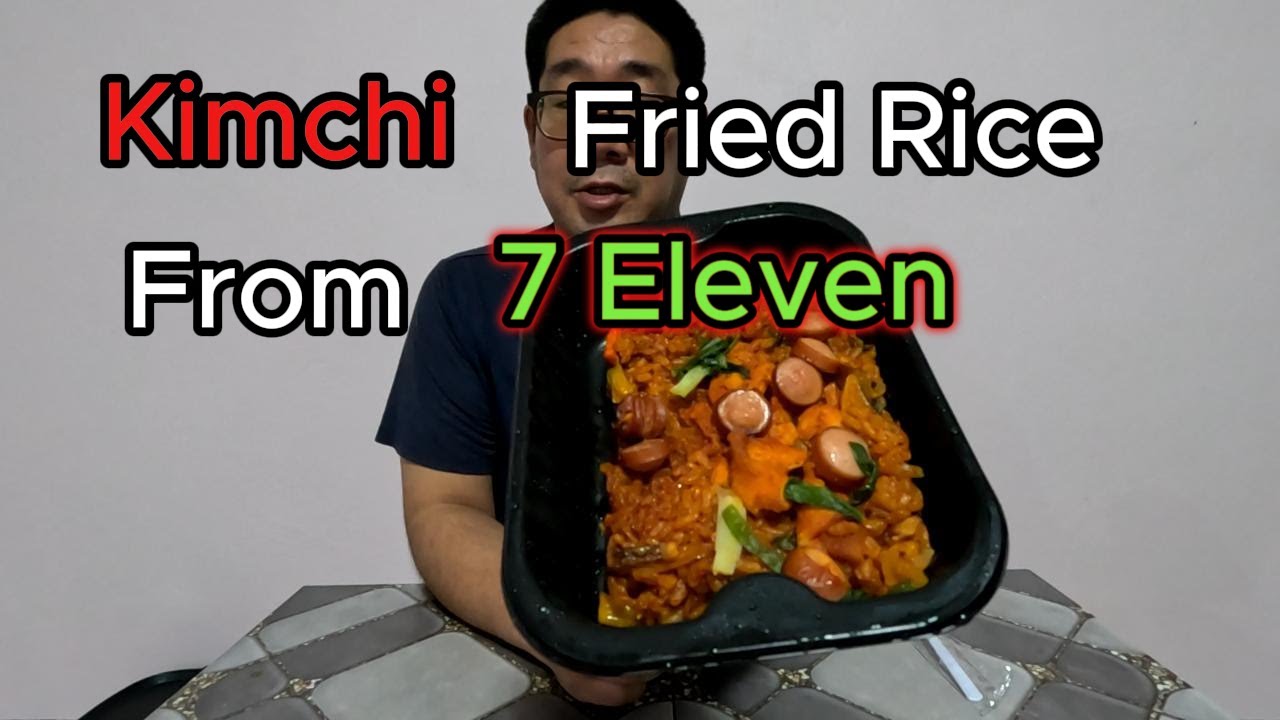 Kimchi fried rice from 7-Eleven in Thailand - YouTube