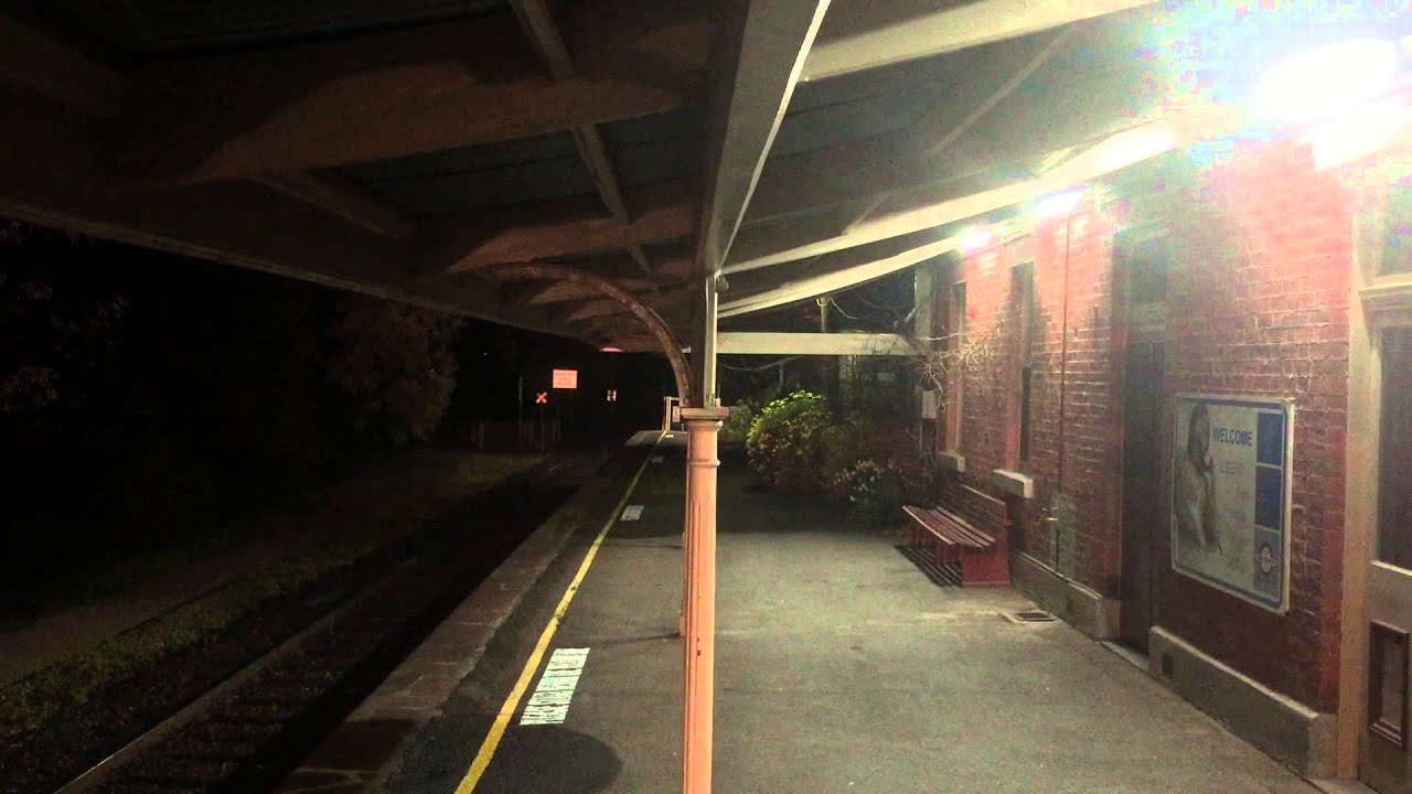 G528 G524 G531 XR554 X44 up Piangil grain at Eaglehawk - YouTube