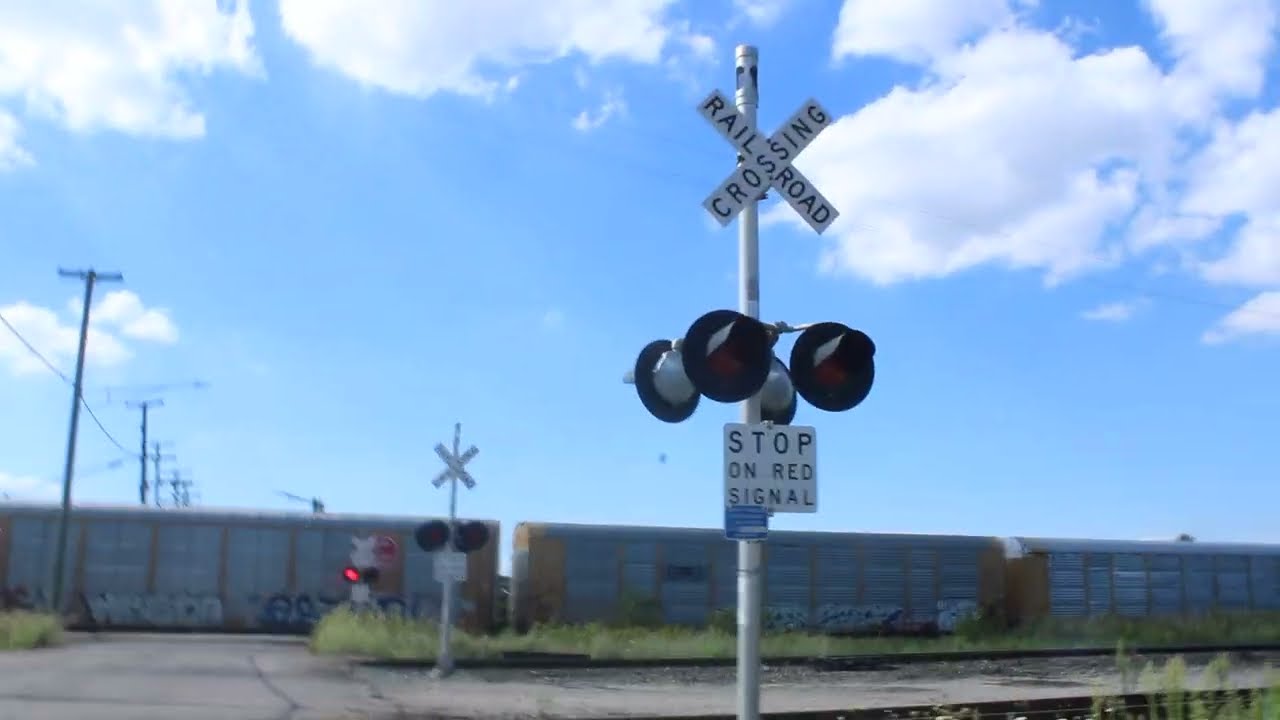 NS Mixed Fright Train at Mill Street Railroad Crossing in Ecorse Mi ...