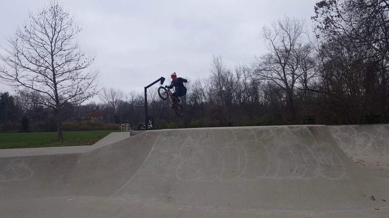 Box jump bmx - YouTube