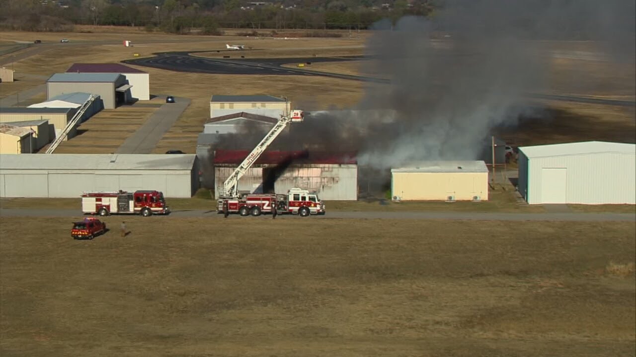 Fire Partially Destroys Hangar At Tulsa Riverside Airport - YouTube