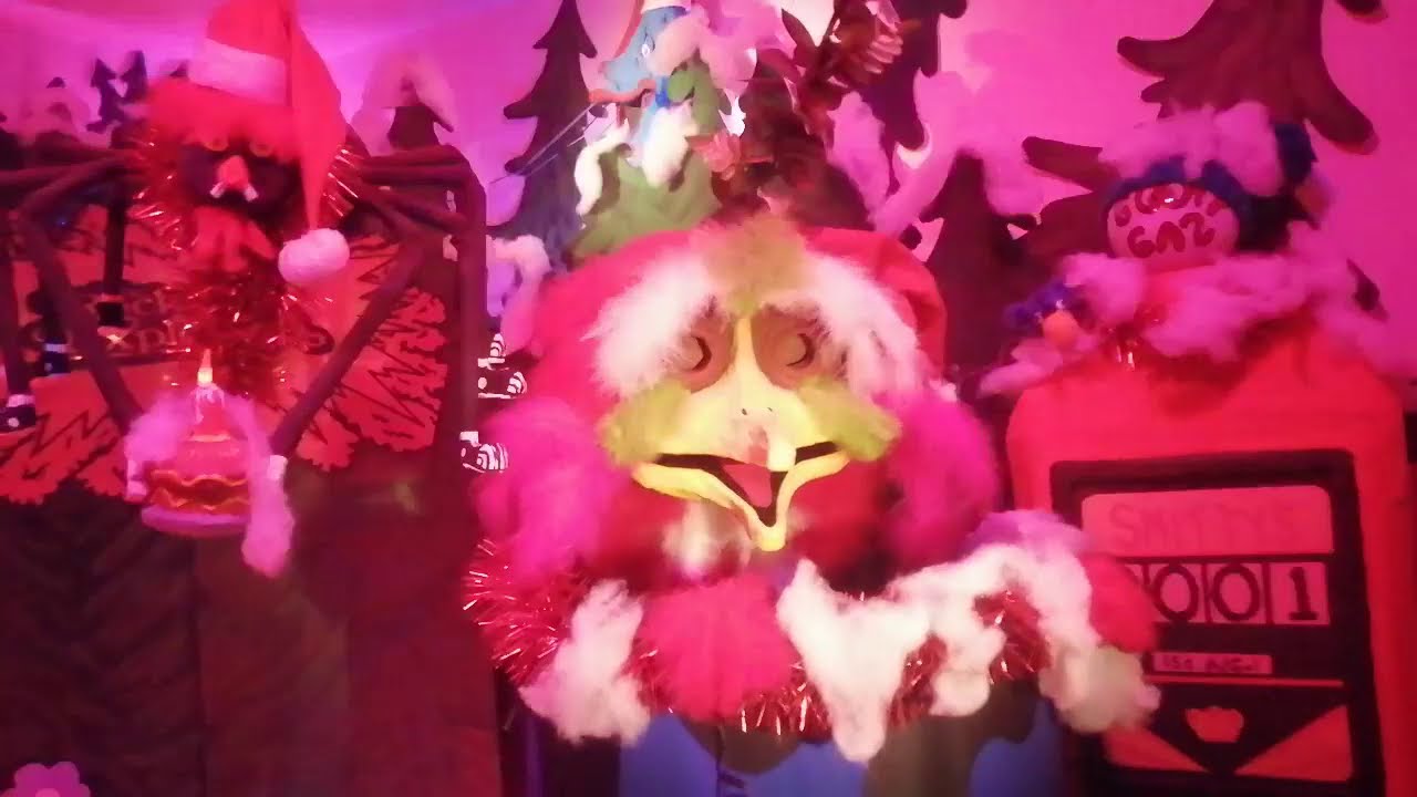 Looney's Lounge Presents: 'All i want for chirstmas' ** feat. Looney ...