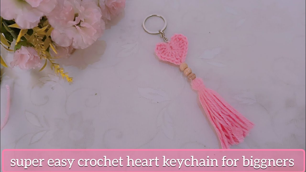 super easy crochet heart keychain tutorial/how to crochet a heart ...