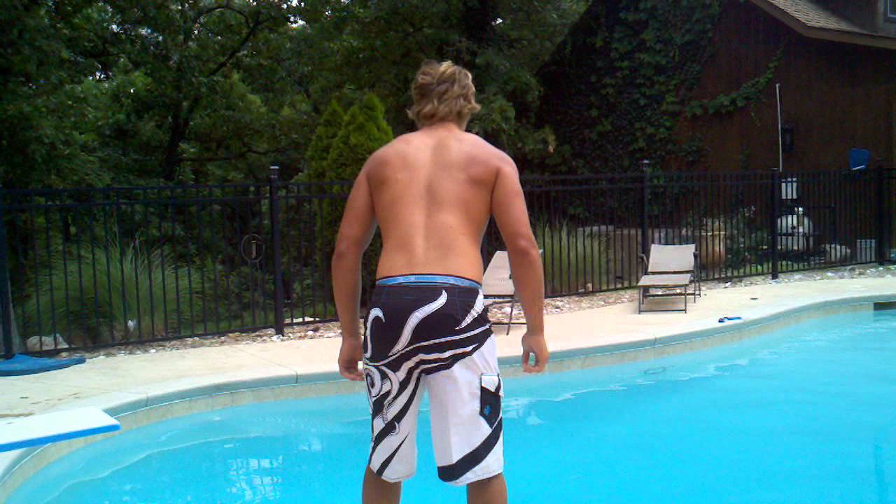 Sam taylor gainer off side of the pool! - YouTube