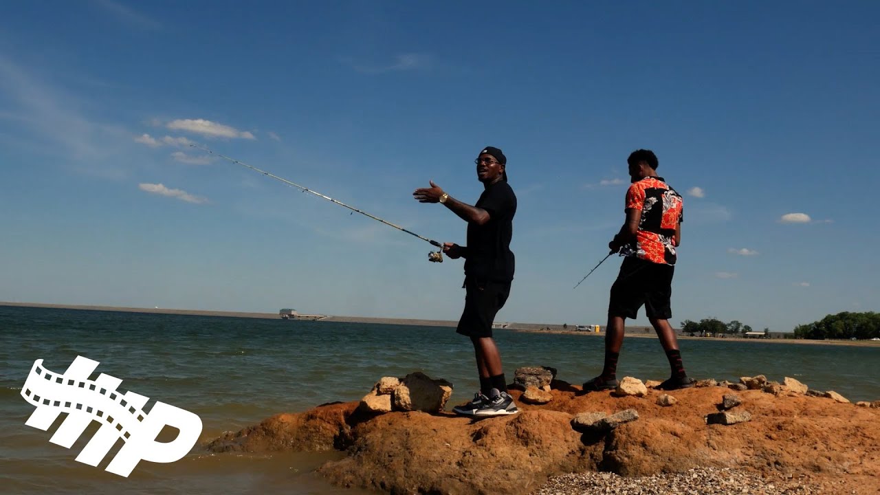 AJ Snow - Traffic MUSIC VIDEO [Directed by PayrollP] - YouTube