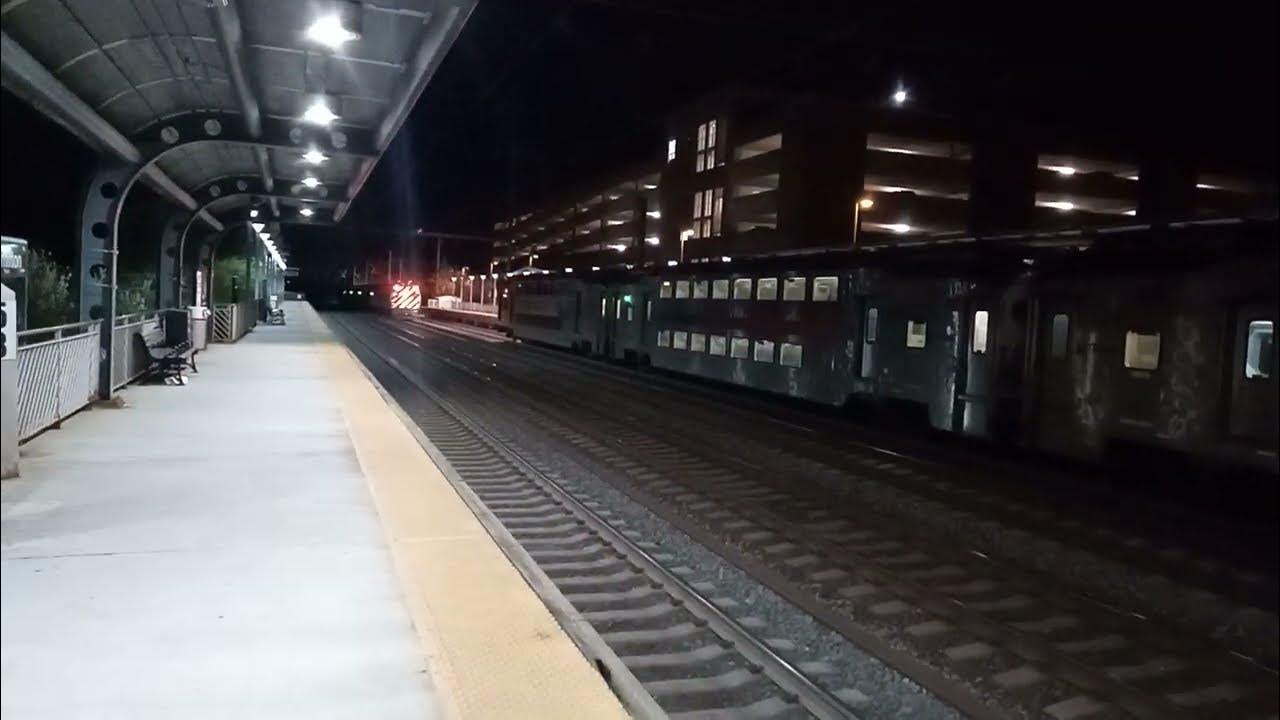 Amtrak Keystone 658 & 657 at Hamilton, NJ - YouTube