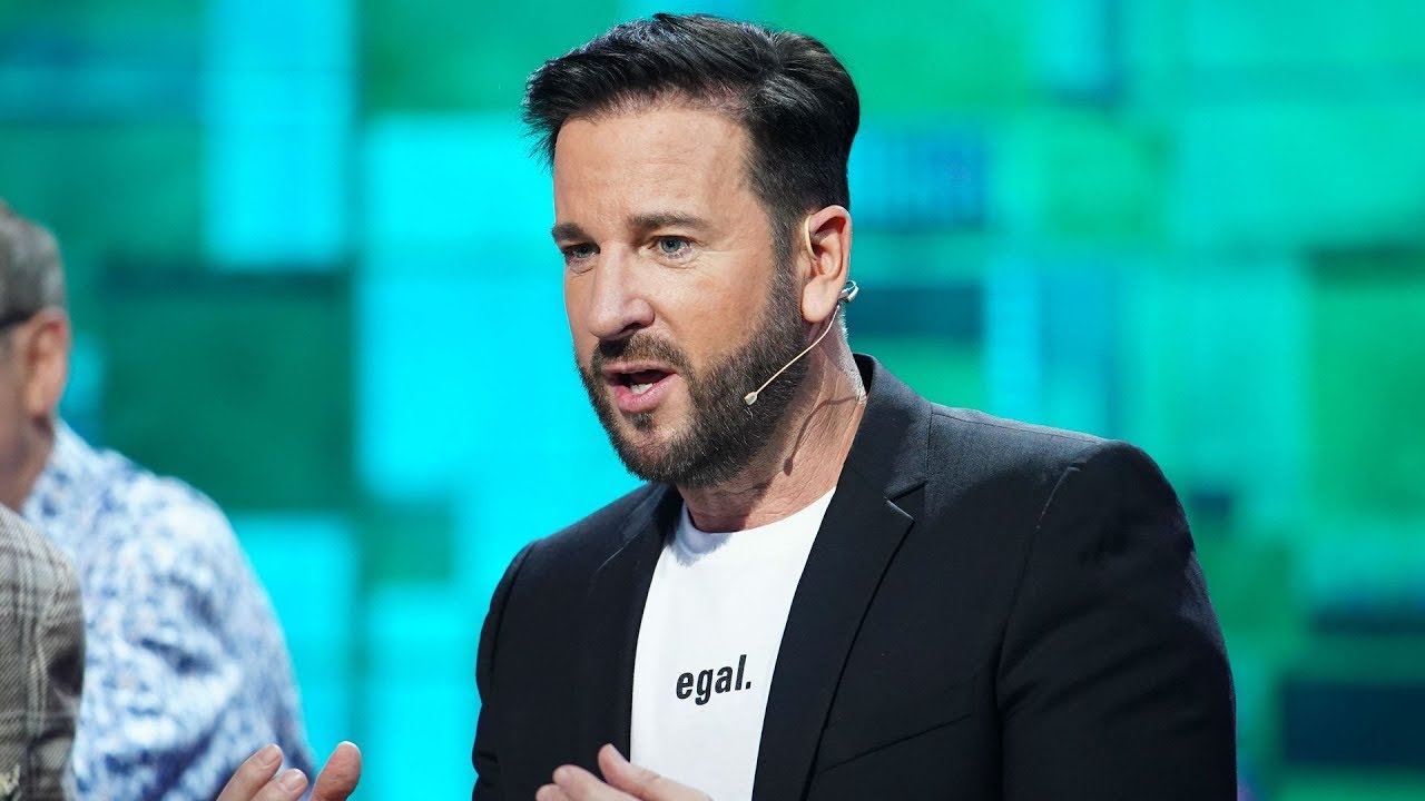 Joel Weßels ist von seinem Halbbruder alles andere als begeistert ...