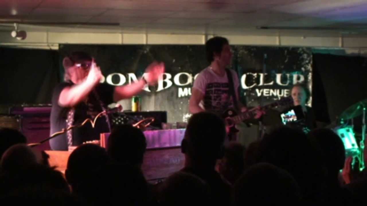 Focus at Boom Boom Club Sutton UK November 11th 2011 - YouTube