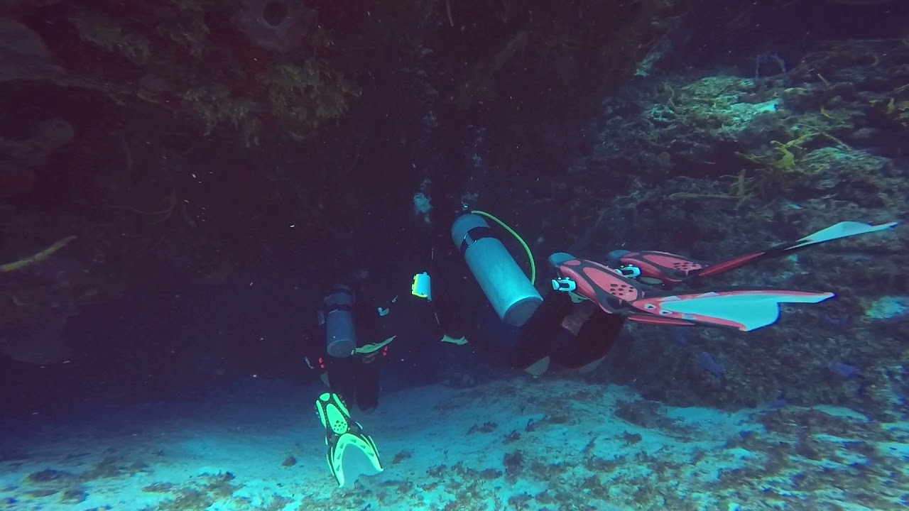 95 foot AOW deep dive - YouTube
