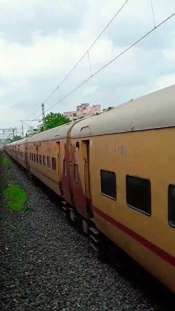 Sabarmati WDP4D led Secunderabad-Rajkot SF express in Action#shorts#trains#wdp4d #high_speed ...