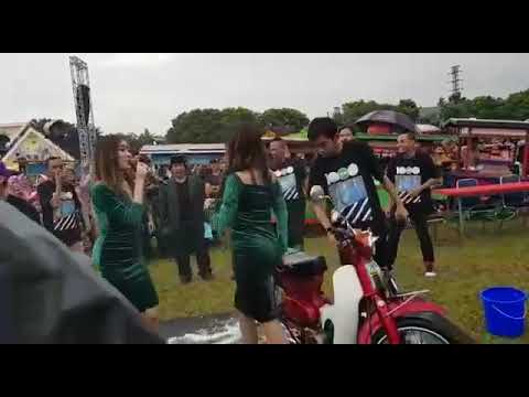 Pamela Safitri Eks DuoSrigala Joget bersama pemain TOP (Tukang Ojek Pqngkalan)