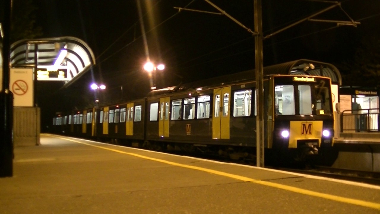 Tyne and Wear Metro - Metrocars 4020 and 4053 at Wansbeck Road - YouTube