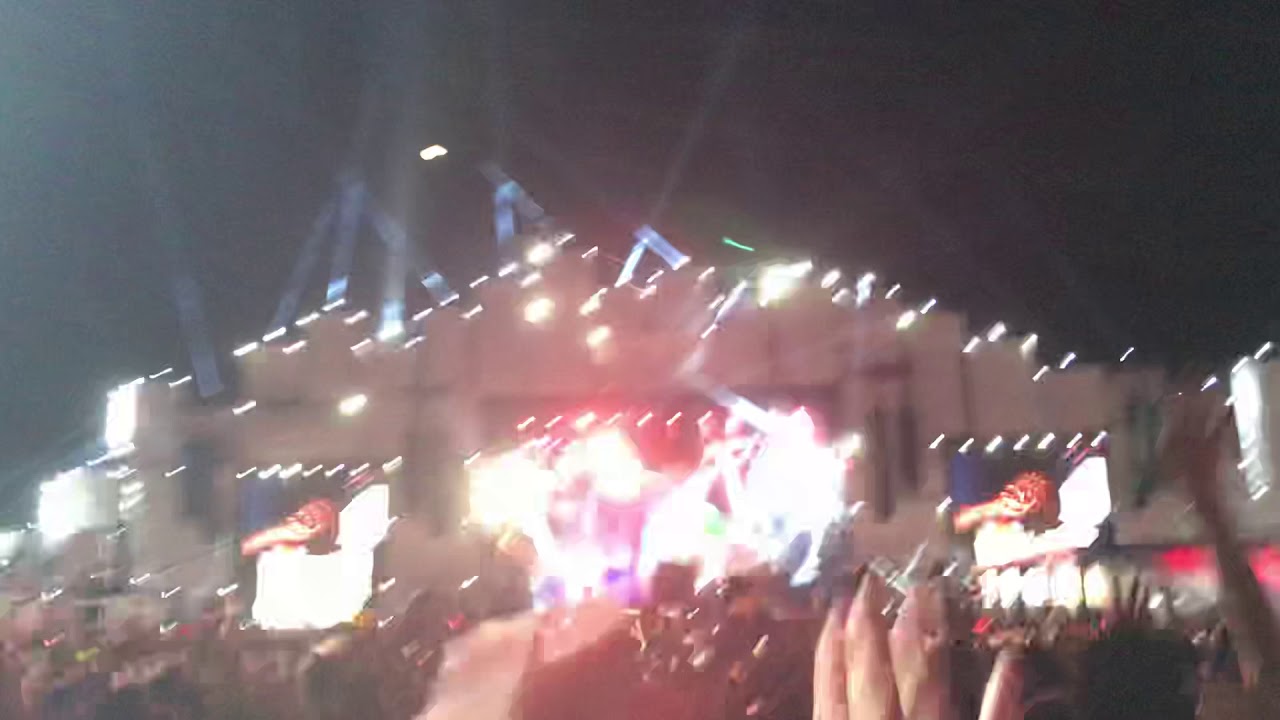 The Black Eyed Peas Rock In Rio 2019 - Scream and Shout - YouTube