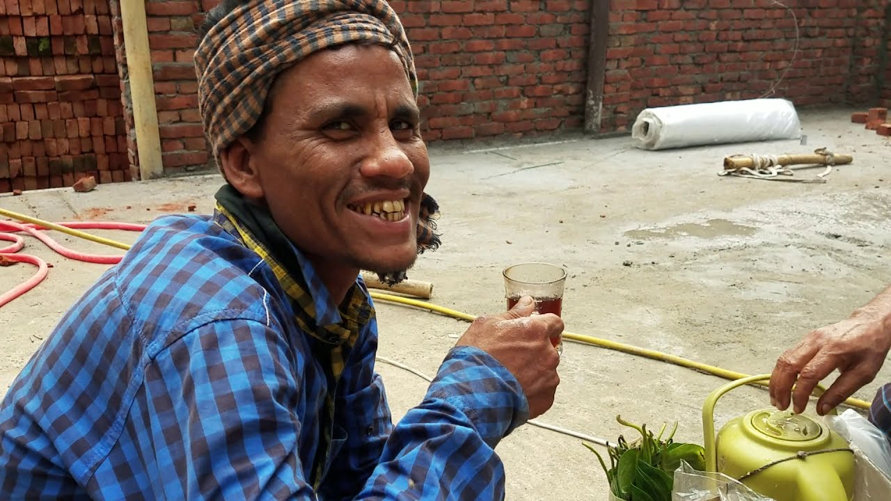 An old man selling Tea on the street. - YouTube