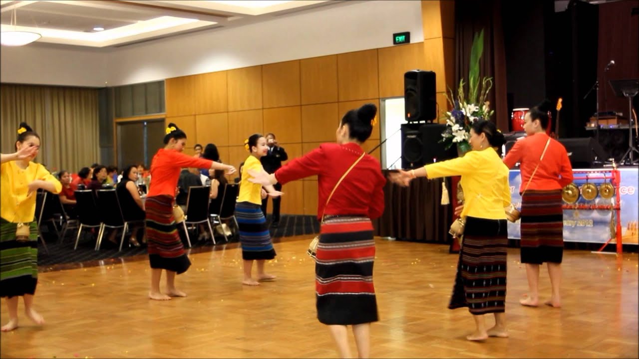Lao traditional dance - part 2 - YouTube
