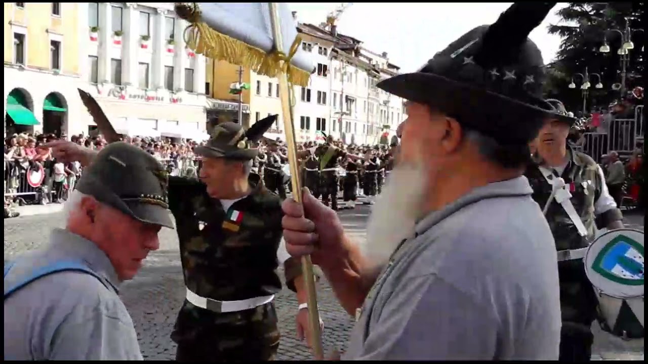 4° Raduno Brigata Cadore, Belluno settembre 2013. - YouTube