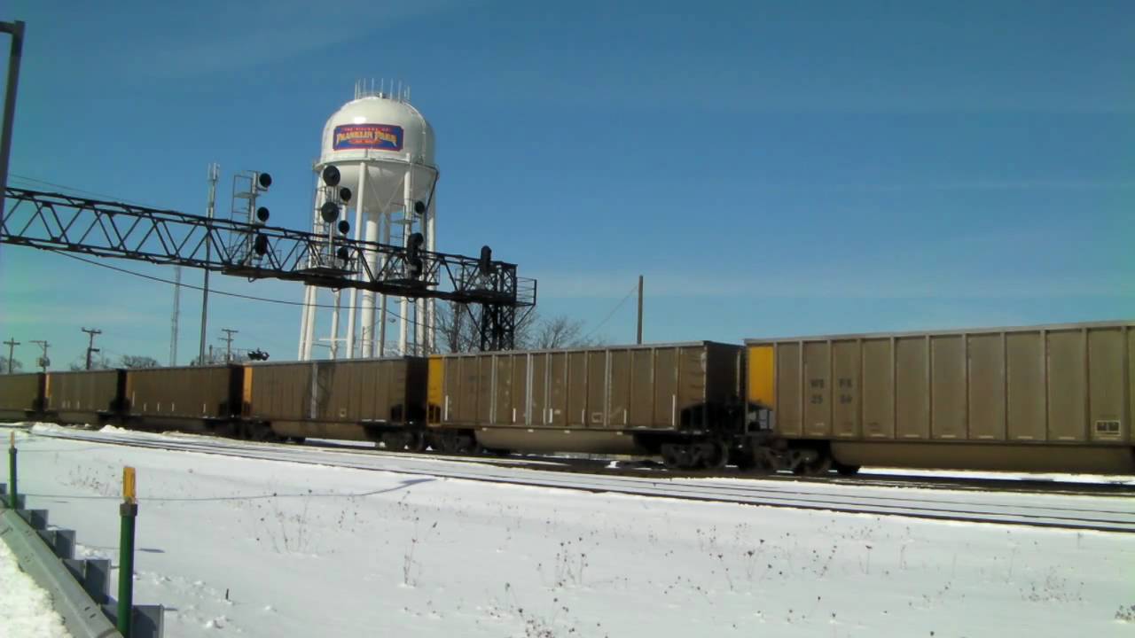 BNSF 8935 East - Franklin Park, IL - YouTube