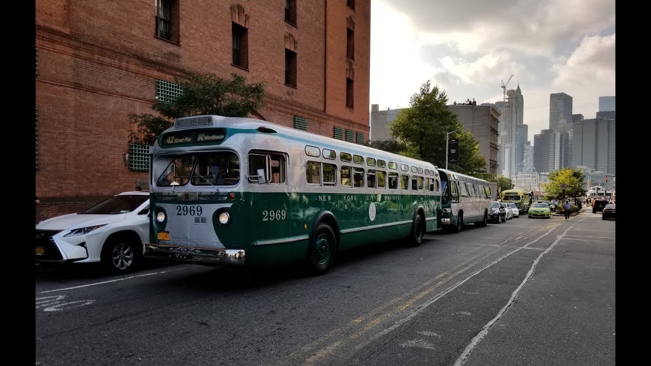 MTA NYC Bus: Vintage Buses + 2018 New Flyer XDE40 [#9500] Bus @ Old ...