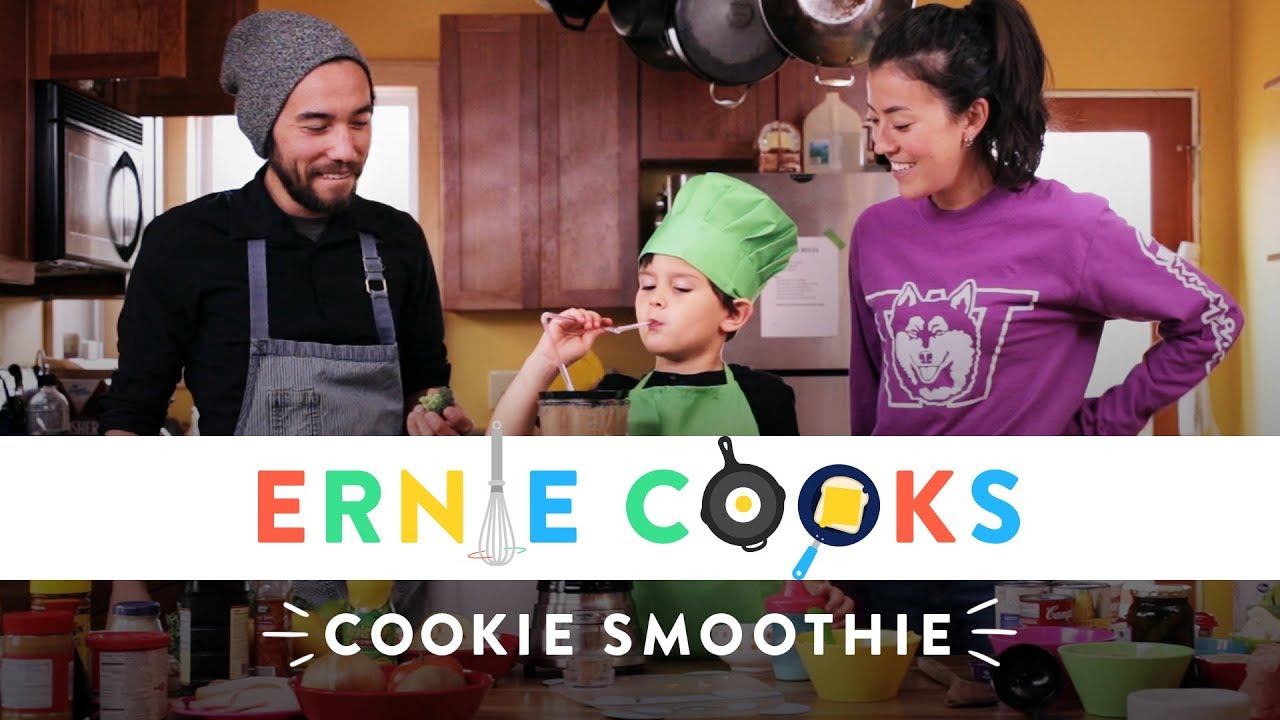 Ernie Makes a Cookie Smoothie | Ernie Cooks | HiHo Kids - YouTube