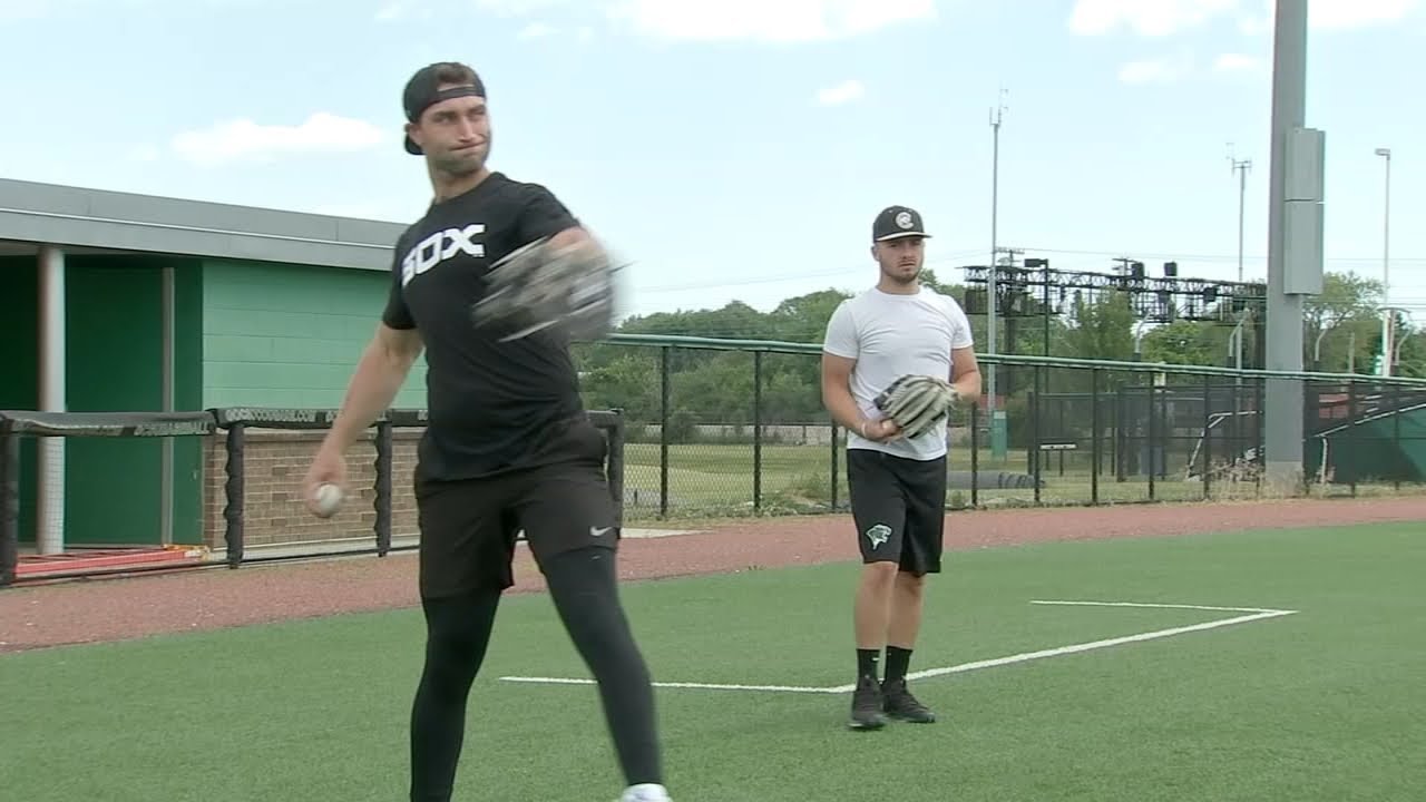 Chicago State baseball players learn program was cut from Twitter - YouTube