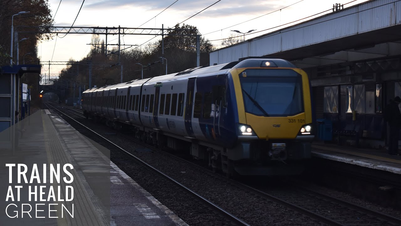 Trains at Heald Green 29/11/2024 - YouTube