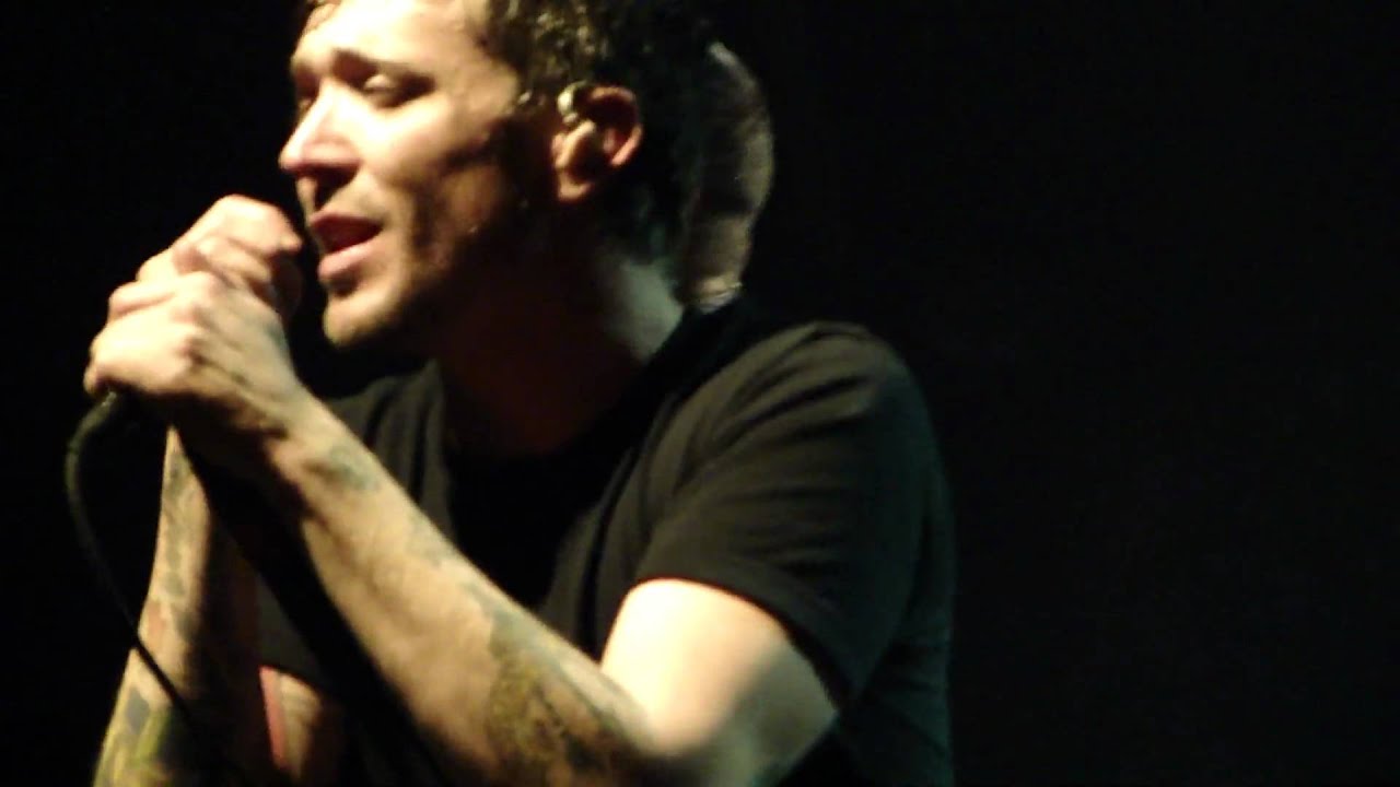 Billy Talent - "Surrender" - Paris Bataclan - 27/01/10 HD - YouTube