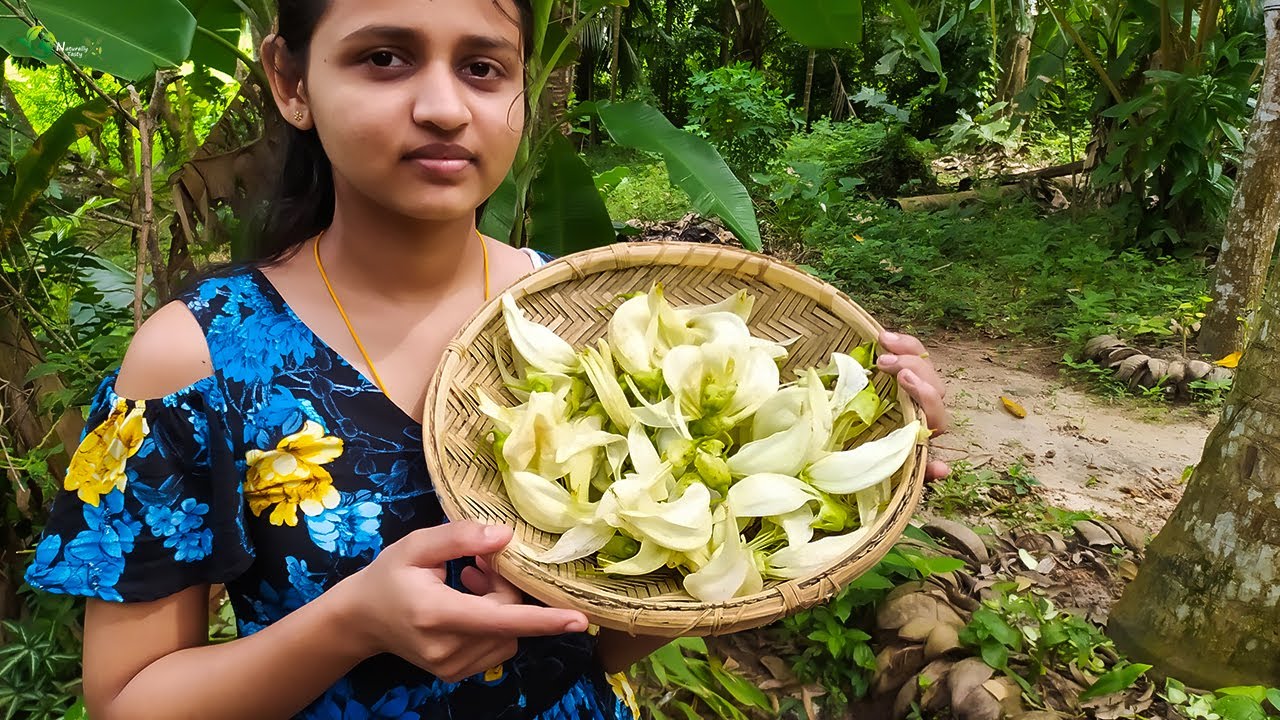 Katurumurunga Flower Papadam and Flowers Egg Omelette taste of the ...