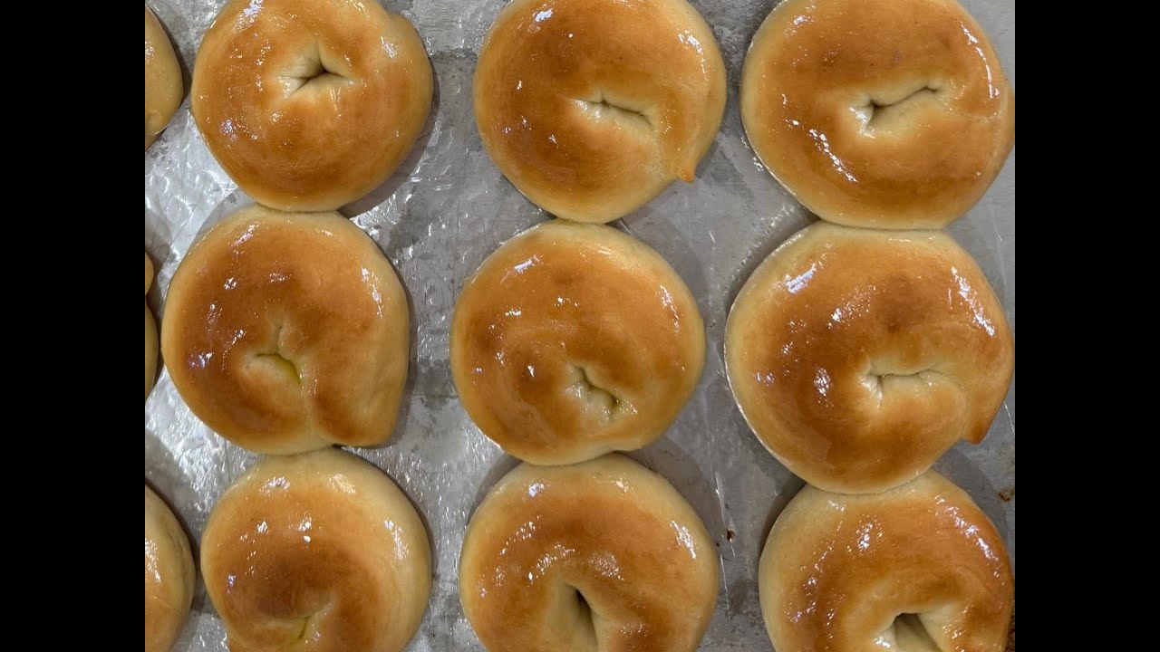 Easter Kaak b'haleeb, Authentic Lebanese Soft Milk Cookies - YouTube