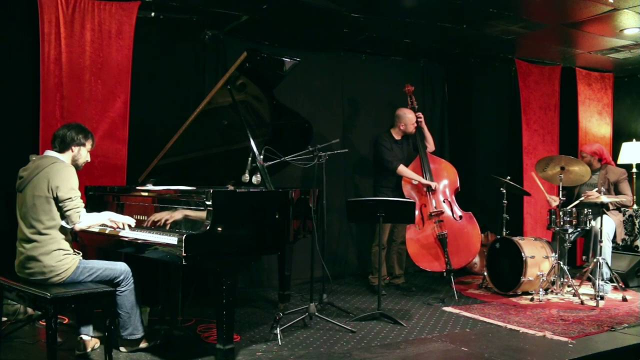 Dan Karlsberg Trio: Let's Cool One / Oleo - YouTube
