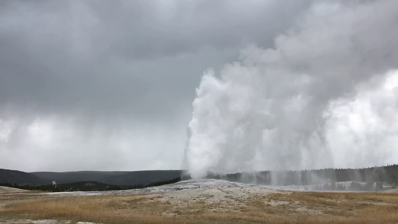 Old Faithful Geyser - YouTube