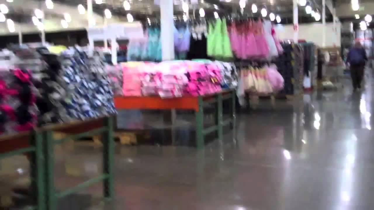 LATE NIGHT COSTCO DATE! - YouTube