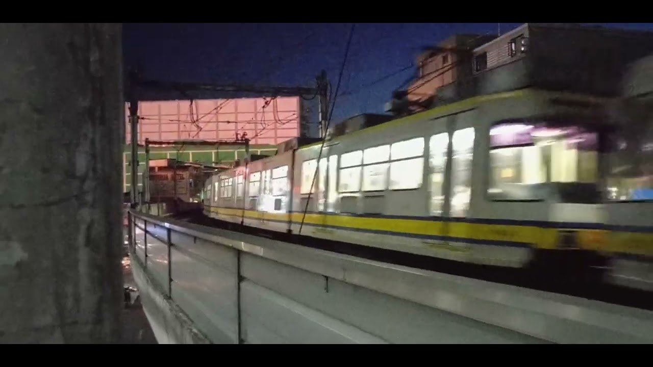 LRT-1 1st gen train leaving EDSA station - YouTube
