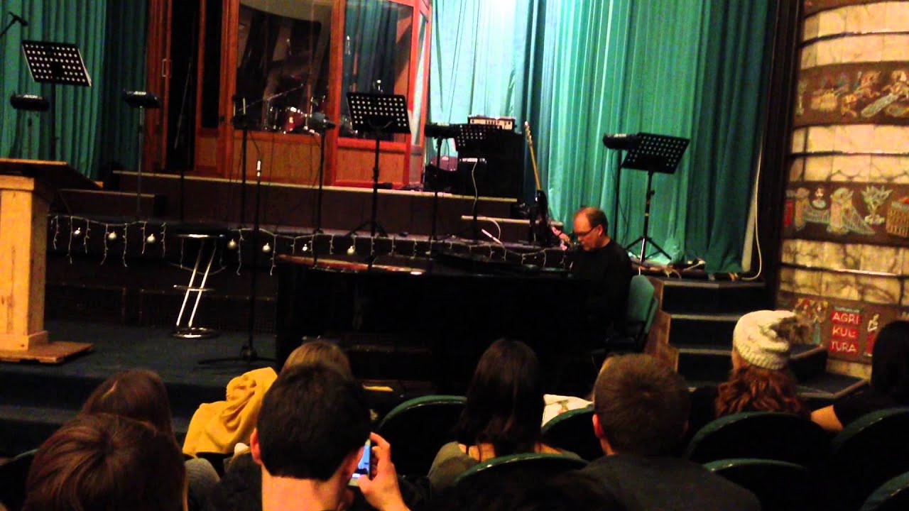 Mark Zeeman Playing Our God in Budapest - YouTube