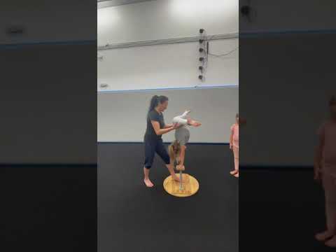 Straddle Handstand Training - YouTube