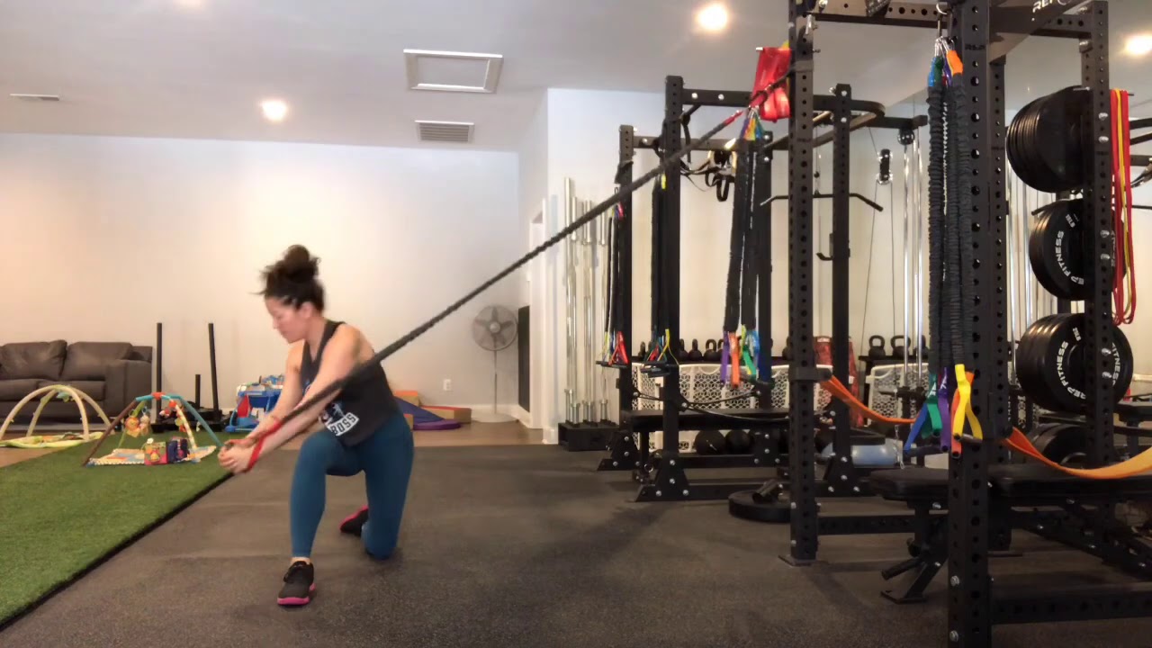 Half Kneeling Diagonal Pull Down - YouTube