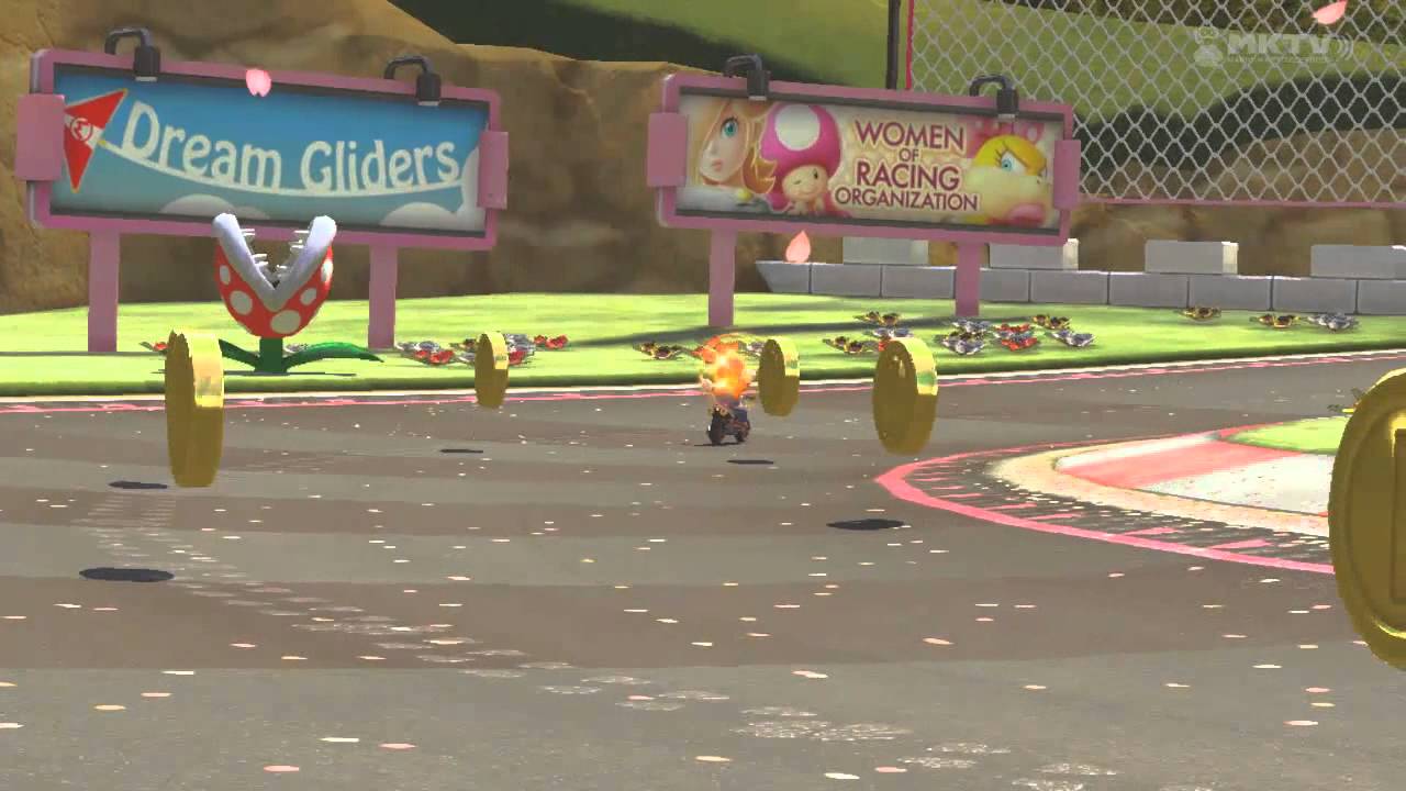 Wii U - Mario Kart 8 - (N64) Royal Raceway - YouTube