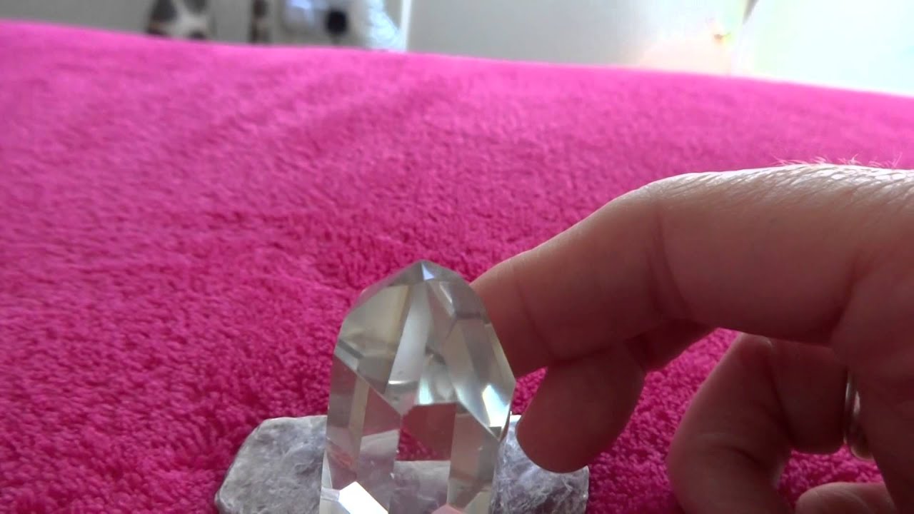 How to Recognise A Dow Formation in Quartz Crystals - YouTube