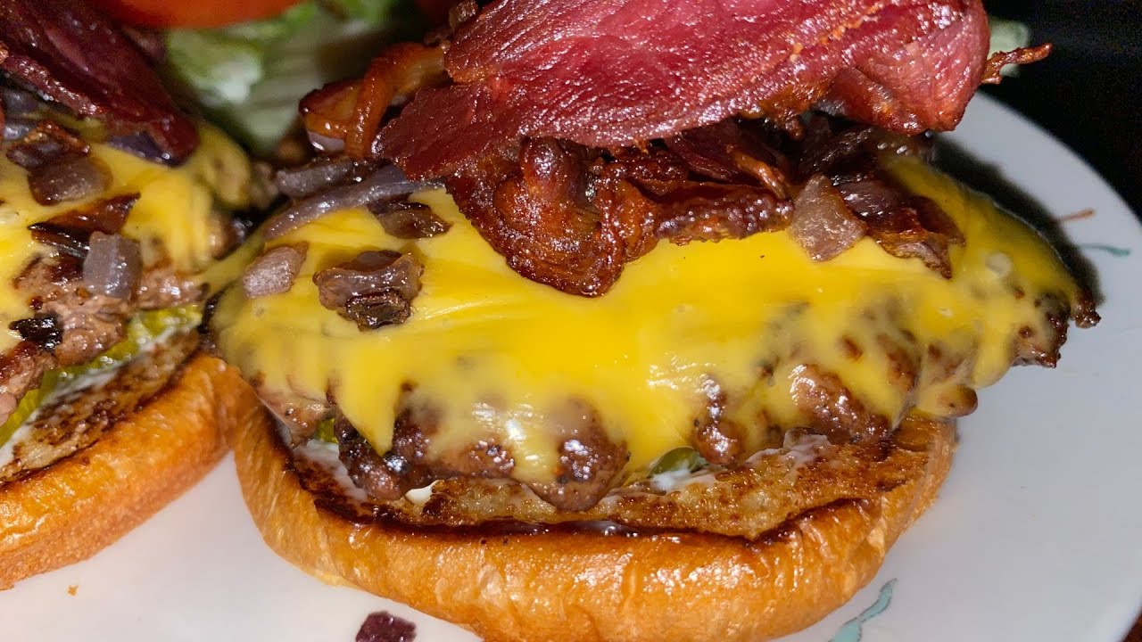 Ultimate SmashBurger: Juicy Half-Pound Patty, Toasted Brioche Bun ...