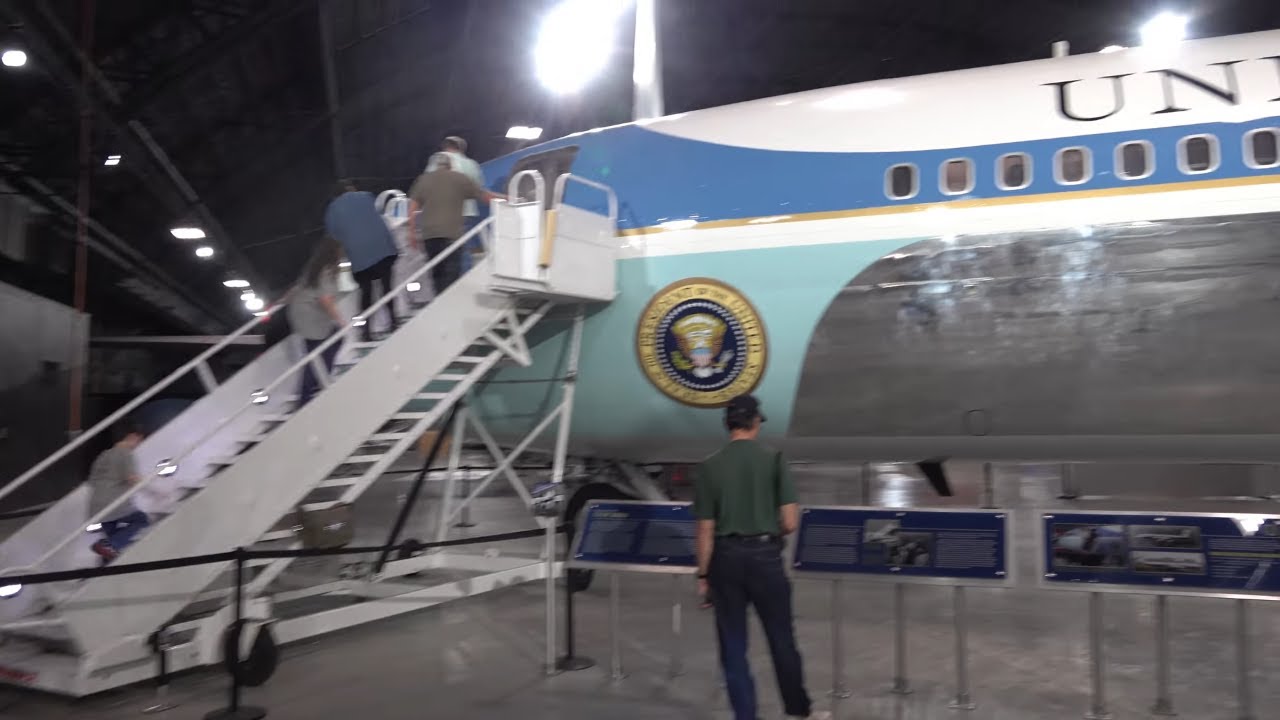 INSIDE John F Kennedy Boeing C-137 Stratoliner Aircraft - YouTube