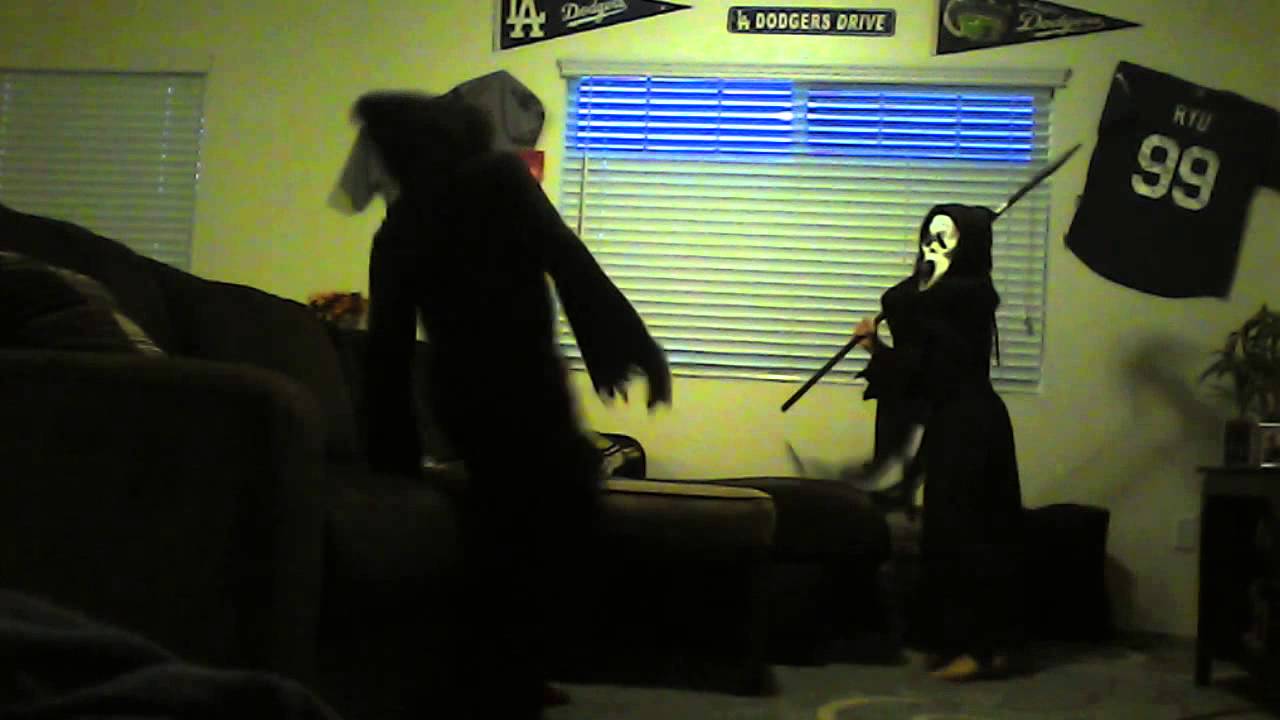 Unknown Phantom vs The Scream - YouTube