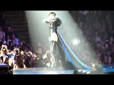 Rihanna Rockstar 101 LGOE Tour DVD - YouTube