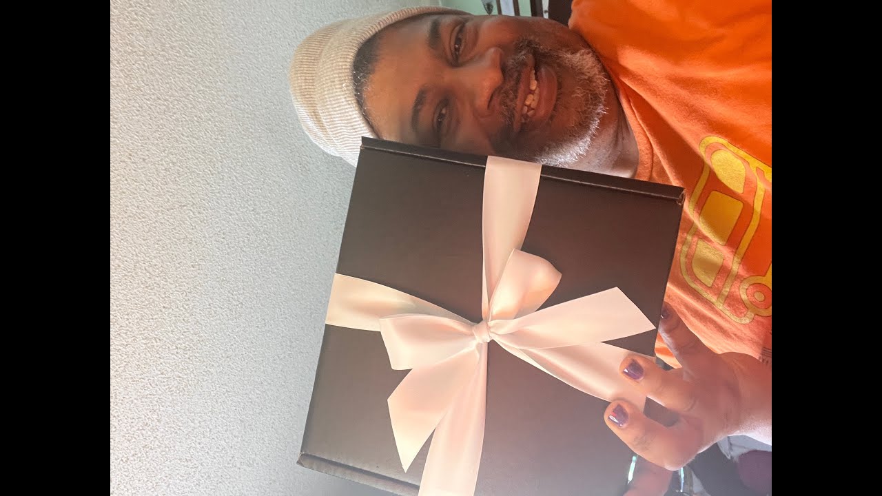 James' Unboxing of Funky Chunky! - YouTube