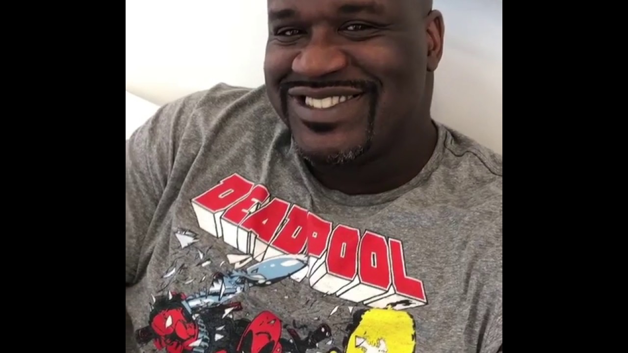 SHAQUILLE O'NEAL Shows off Yucky Feet - YouTube
